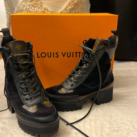 Louis Vuitton | Shoes | Louis Vuitton Laureate Platform Desert Boot ...